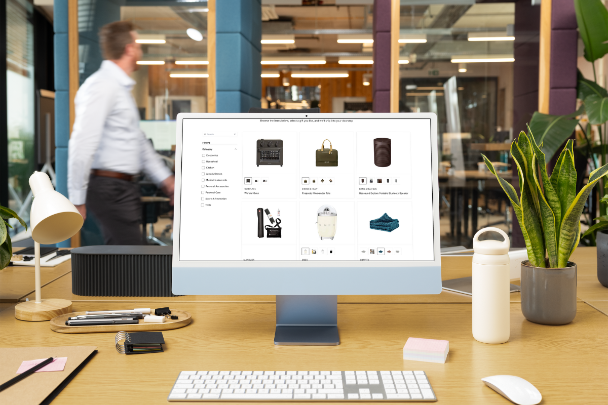 Top 10 Employee Appreciation Gifts to Boost Morale in 2025